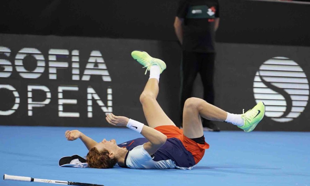 ATP Sofia: la sequenza dell'infortunio a Jannik Sinner [ESCLUSIVA]