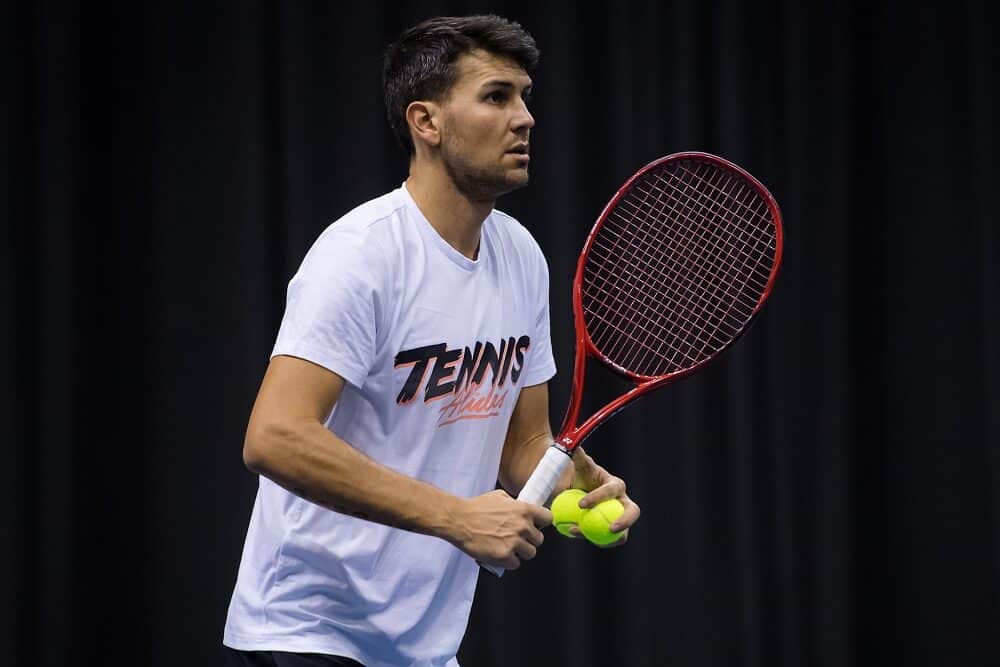 Revocata la sospensione a Stefano Vukov. Il coach di Rybakina può ...